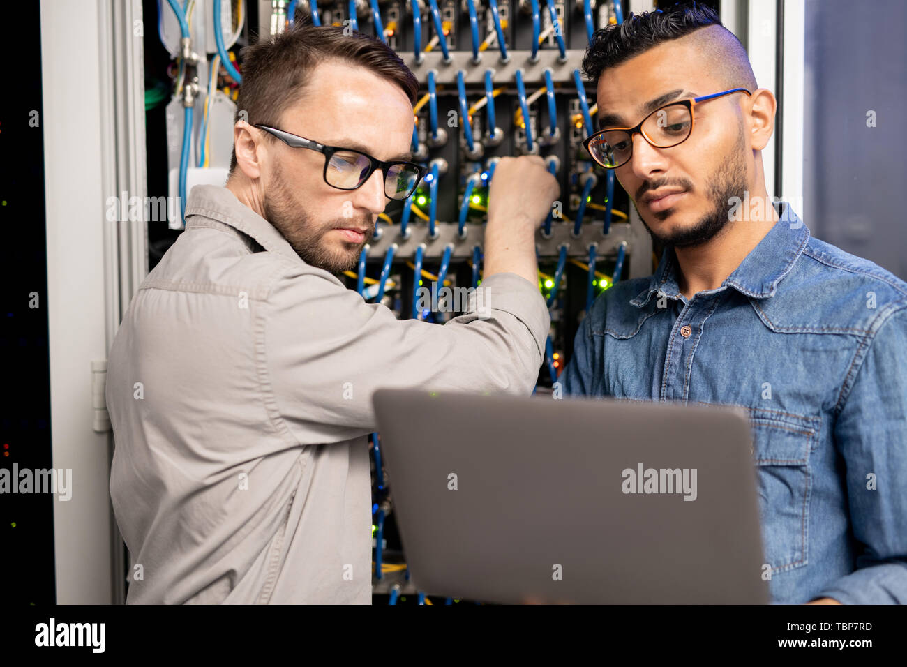 Data cabinet testing hi-res stock photography and images - Alamy
