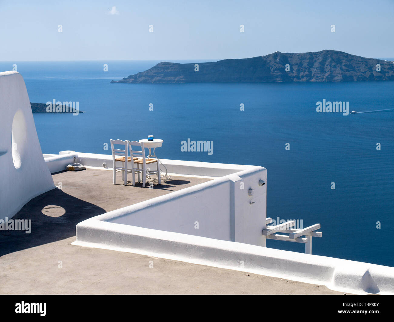Santorini, Greece: Panorama of the caldera and numerous resorts Stock ...