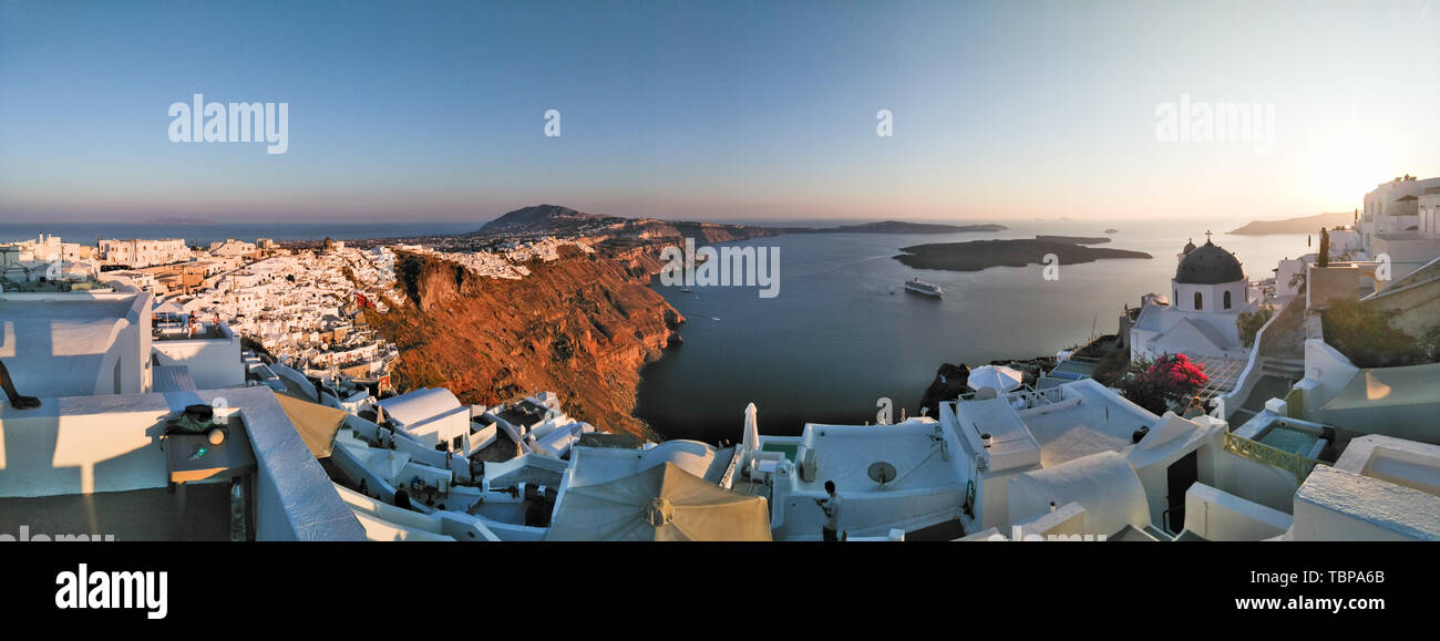 Santorini, Greece: Panorama of the caldera and numerous resorts Stock ...