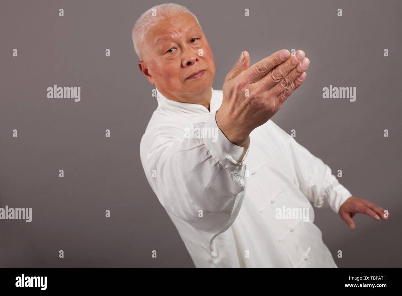 Elderly hand stretching fingers hi-res stock photography and images - Alamy