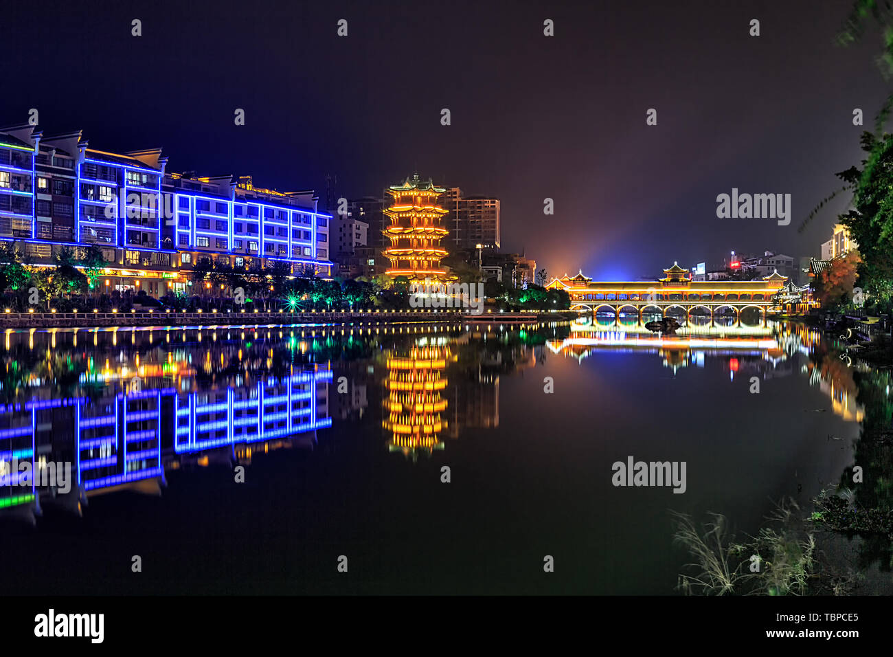 Mengshan, Mei River, night view, West Battery, wind and rain bridge ...