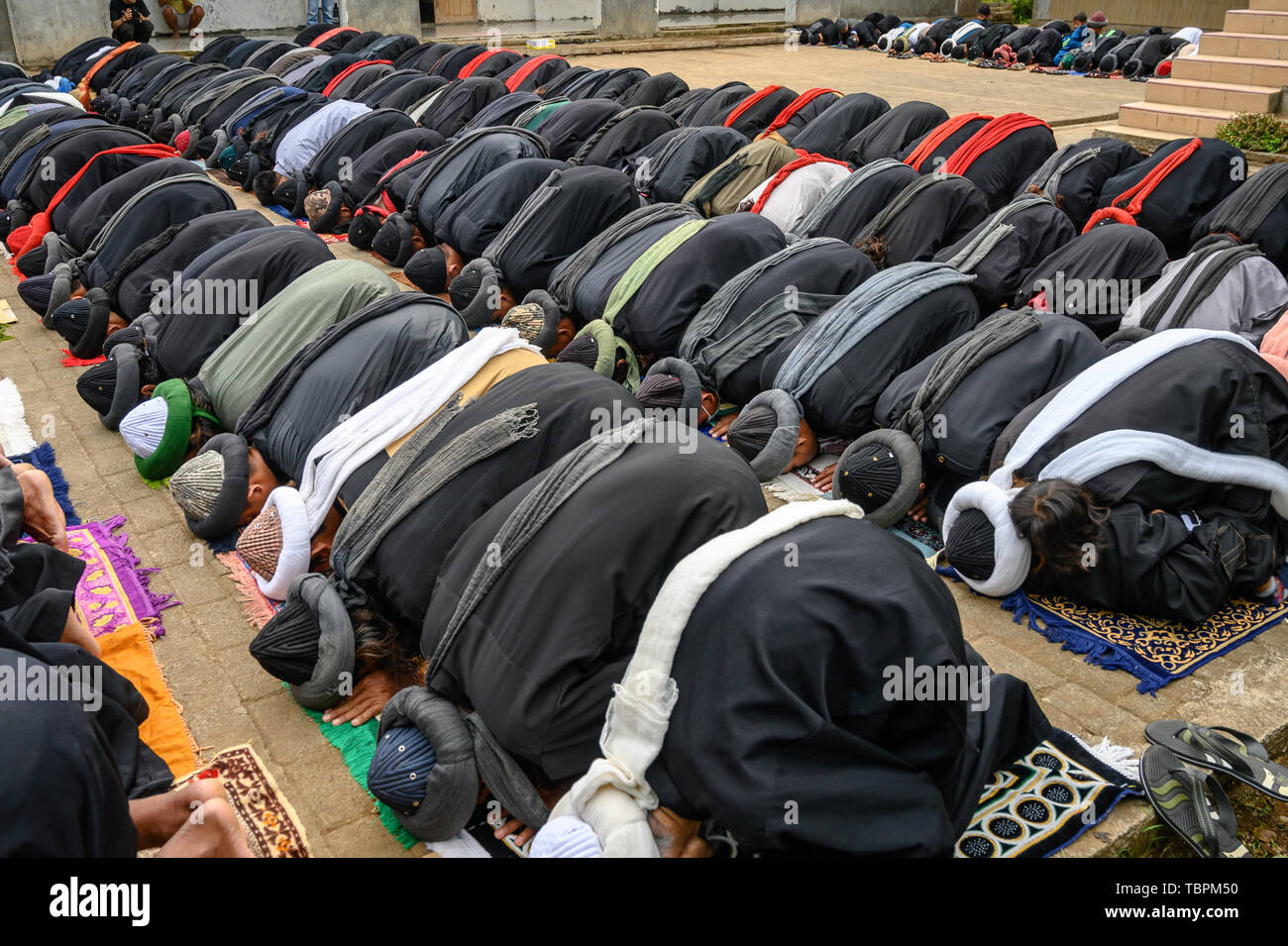Members islamic community hi-res stock photography and images - Alamy