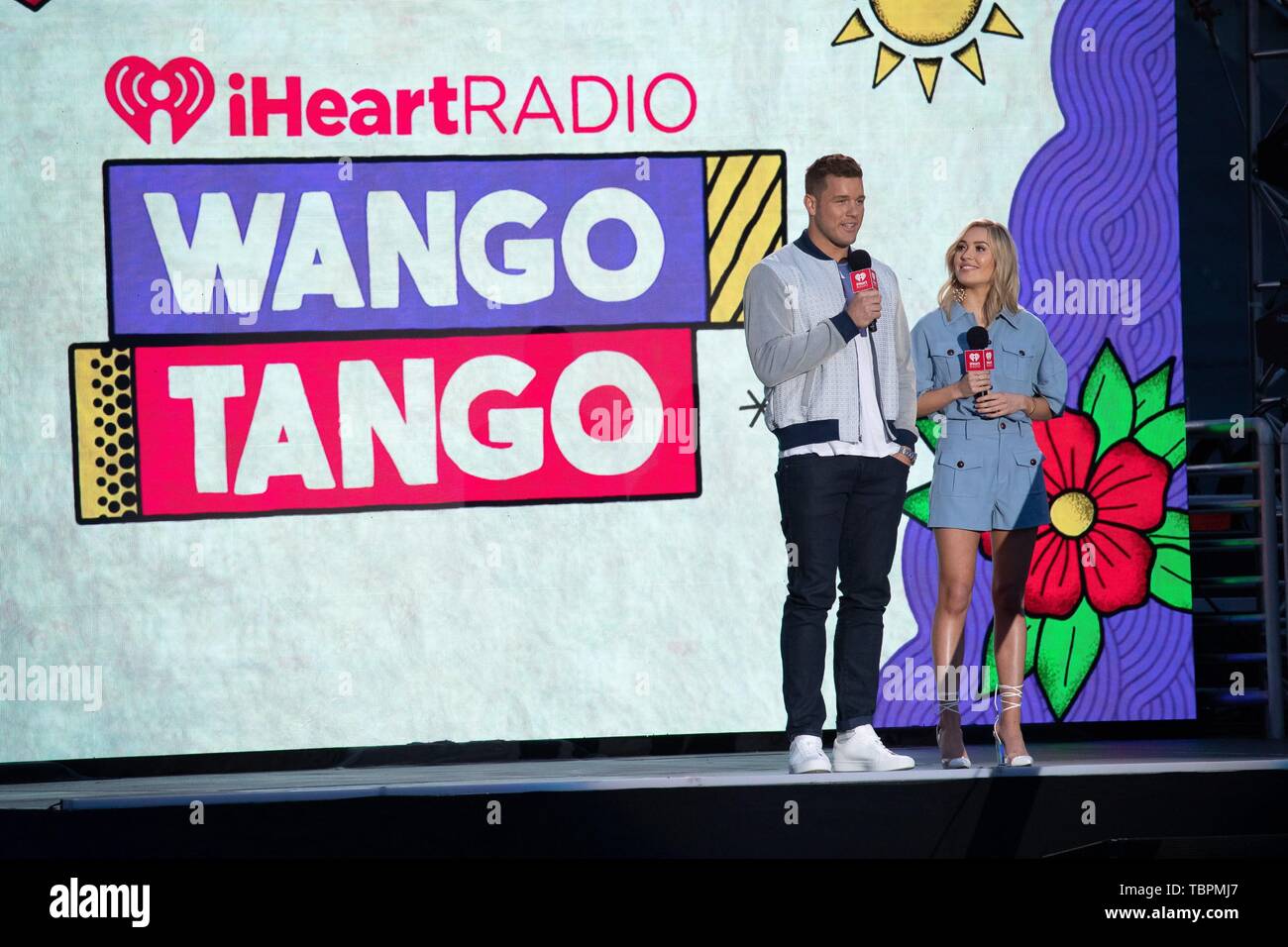 Colton underwood cassie randolph hi-res stock photography and images ...