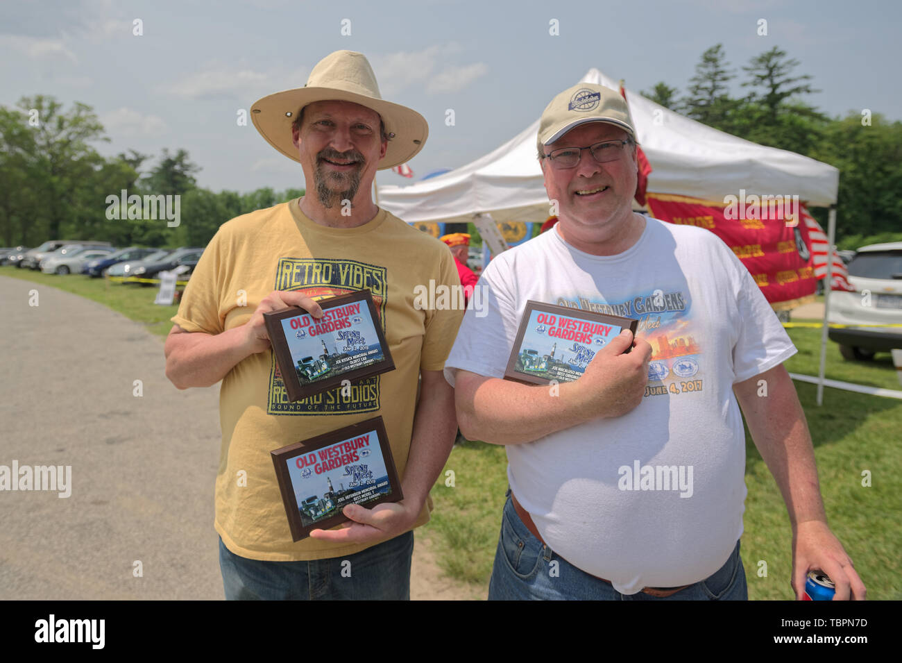 Family with model t ford hi-res stock photography and images - Alamy