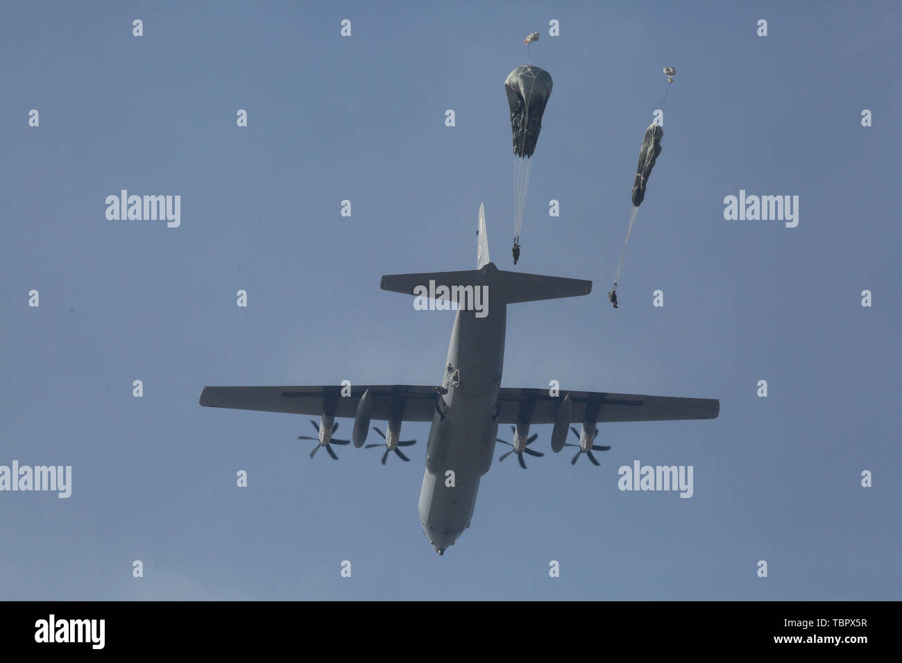 Tel Aviv, Israel. 3rd June, 2019. Israeli paratroopers of the ...