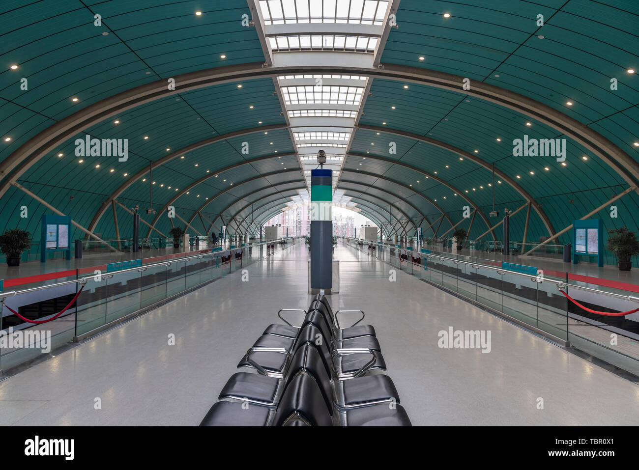 Shanghai Maglev Train Longyang Road Station Platform Stock Photo - Alamy