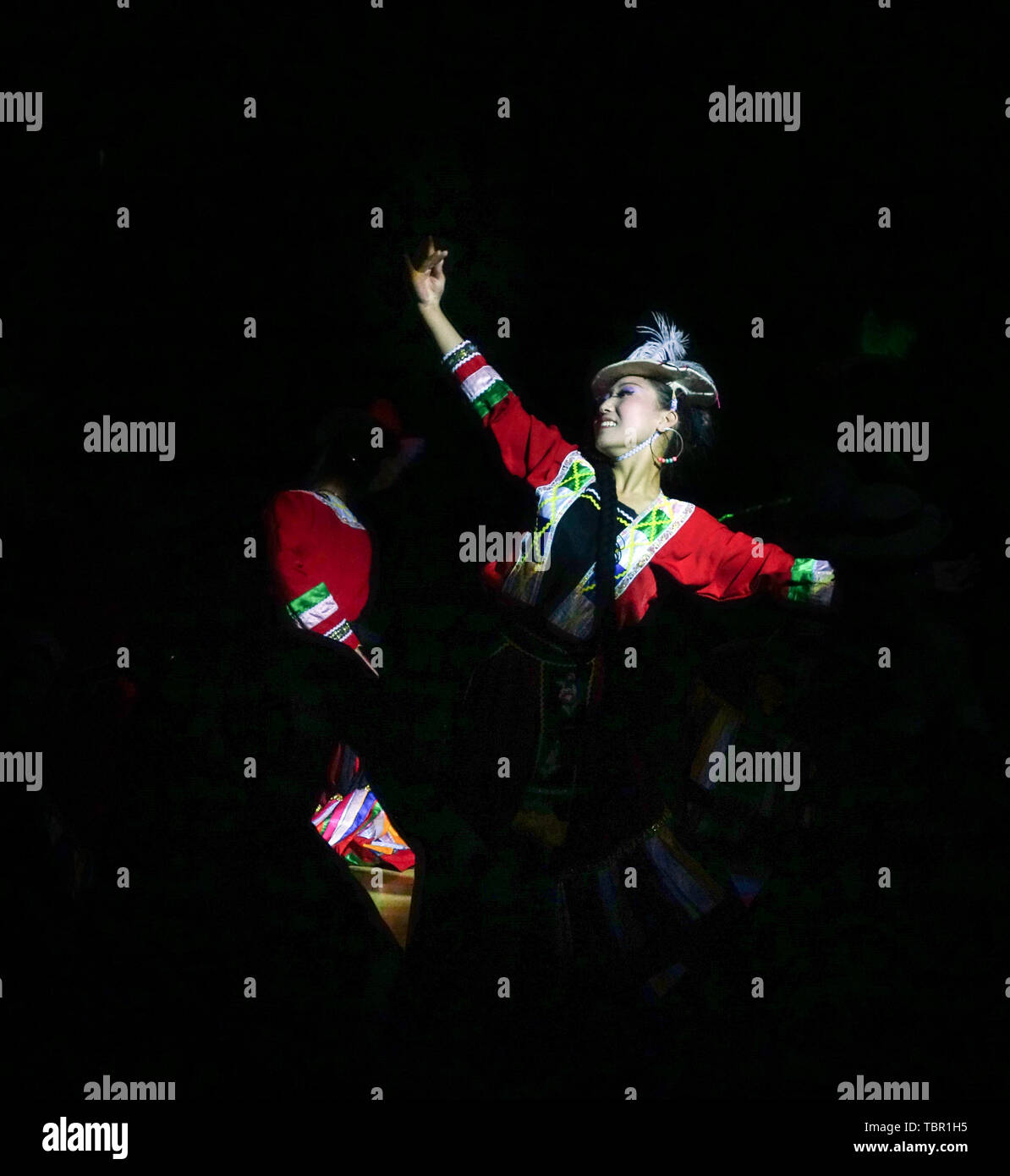 Tibetan song and dance Stock Photo - Alamy
