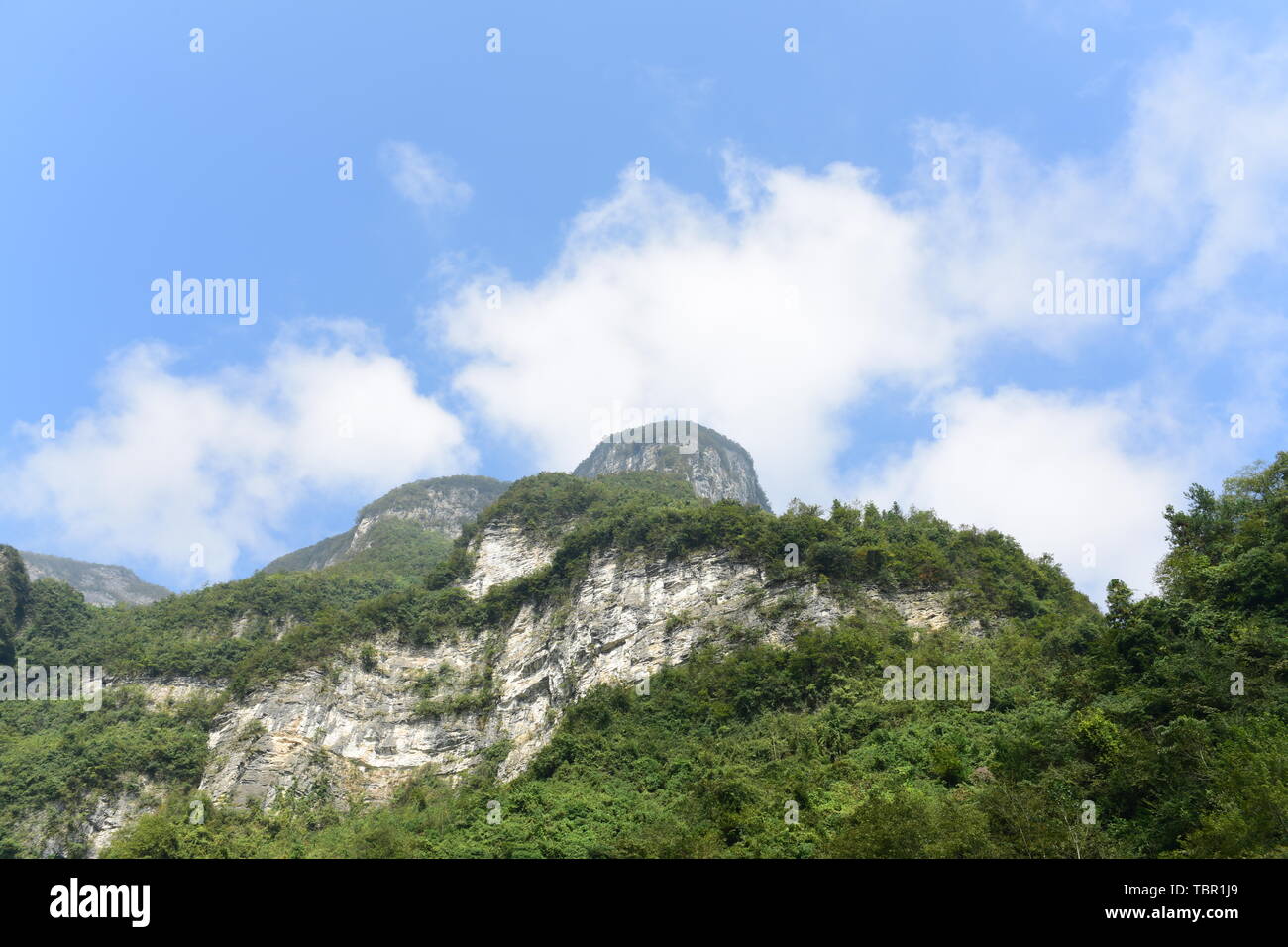 Dashan blue sky and white clouds Stock Photo - Alamy