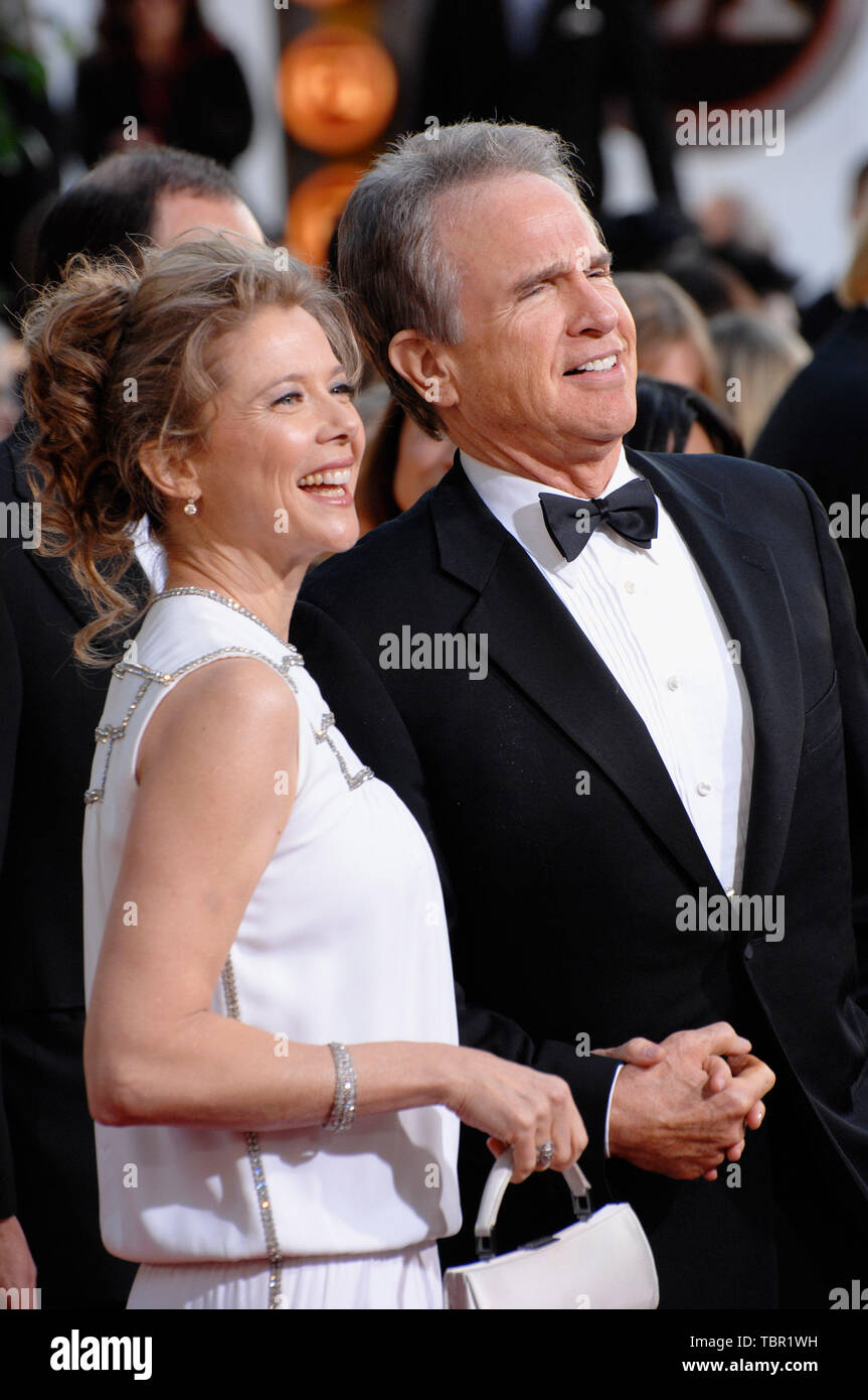LOS ANGELES, CA. January 15, 2007: WARREN BEATTY & wife ANNETTE BENING ...