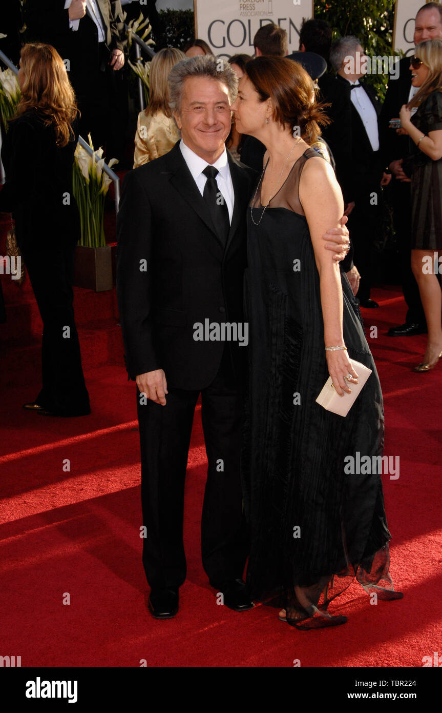 LOS ANGELES, CA. January 15, 2007: DUSTIN HOFFMAN & wife LISA GOTTSEGEN ...