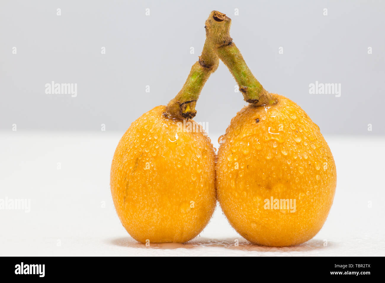 Loquat basket hi-res stock photography and images - Alamy