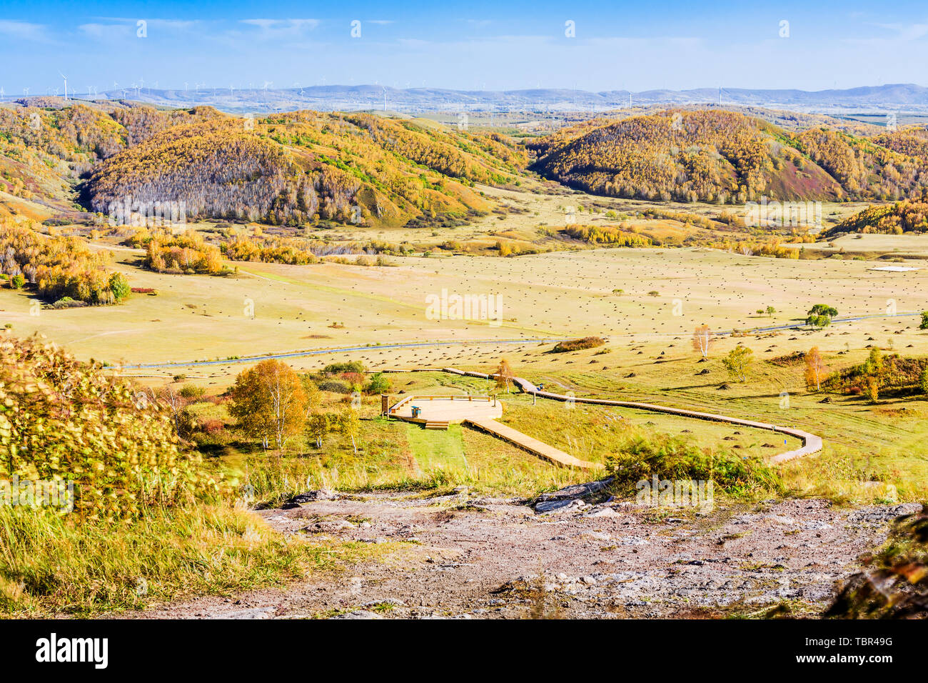 Autumn color on the dam. Paddock dam Yudaokou prairie forest scenic ...