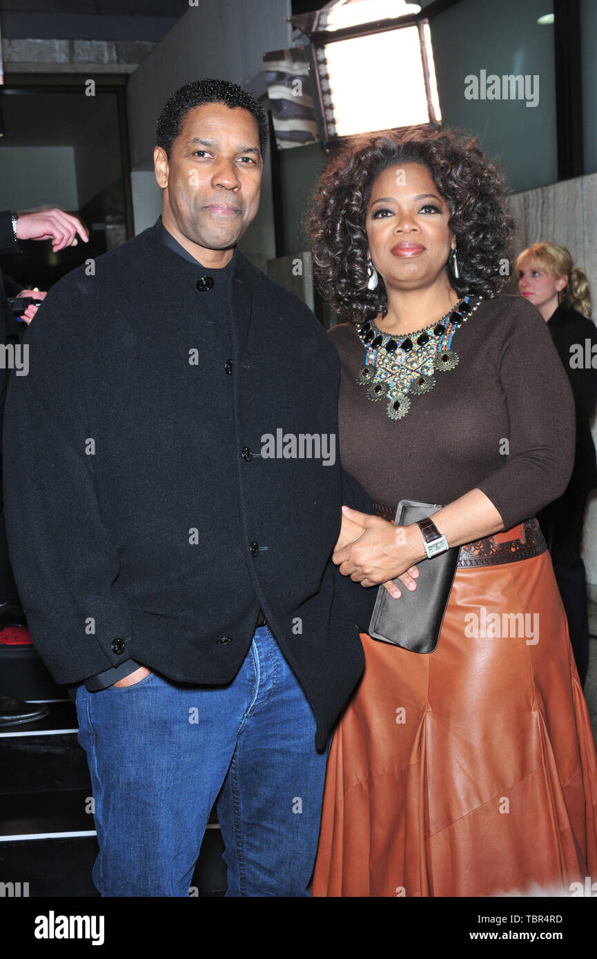 LOS ANGELES, CA. December 11, 2007: Oprah Winfrey & Denzel Washington ...