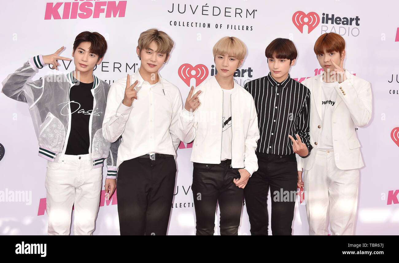 Yeonjun txt hi-res stock photography and images - Alamy