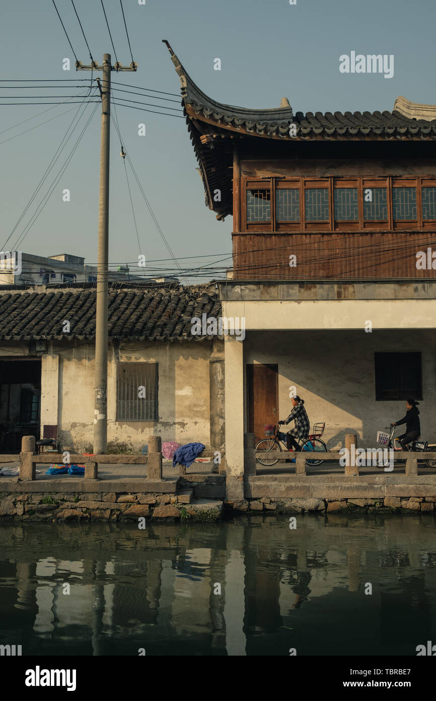Morning on Shantang Street, Suzhou Stock Photo - Alamy