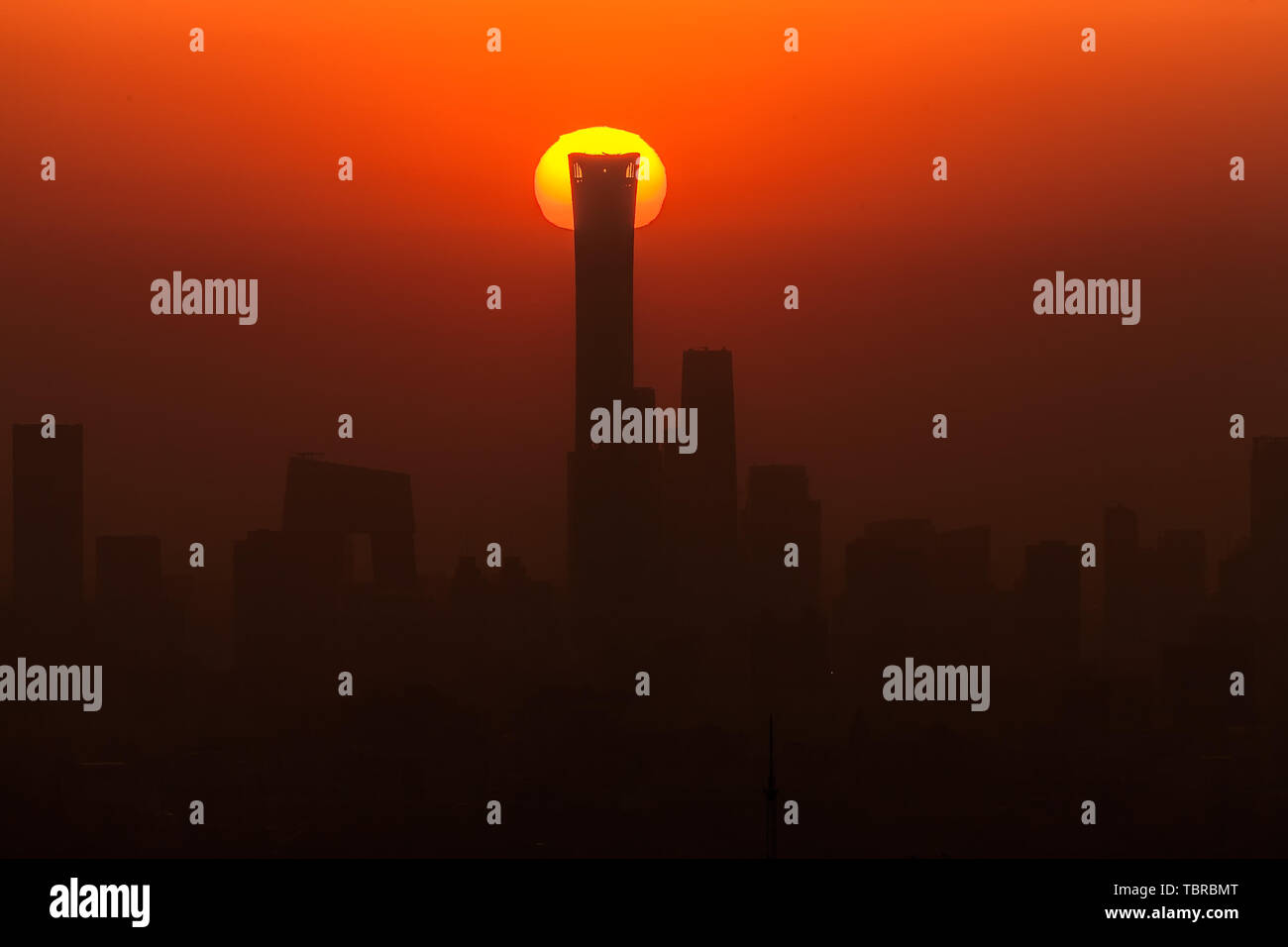 Beijing smog sun hi-res stock photography and images - Alamy