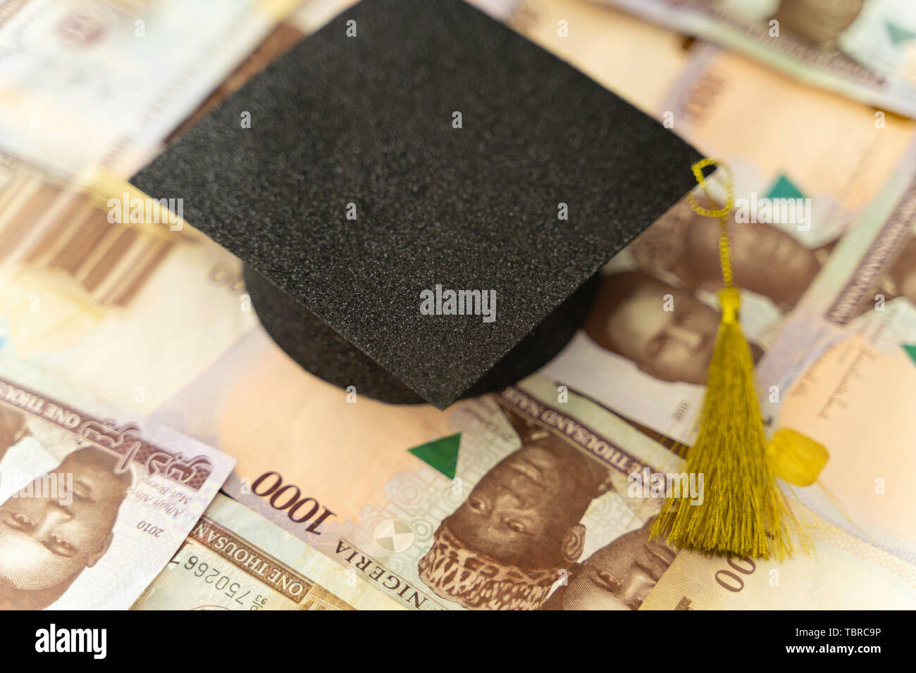 Academic caps hi-res stock photography and images - Alamy