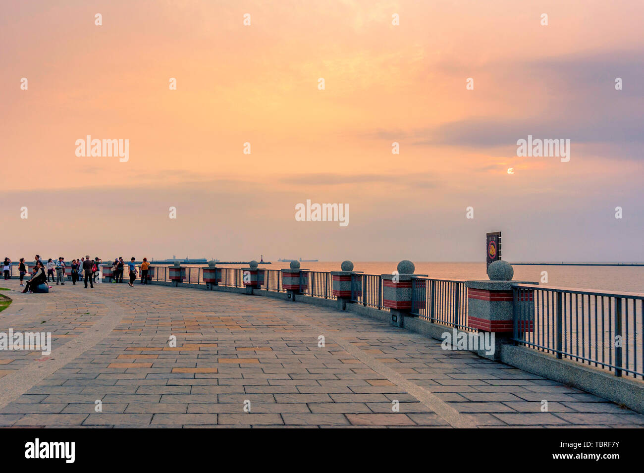 Kaohsiung and xizi bay bay hi-res stock photography and images - Alamy
