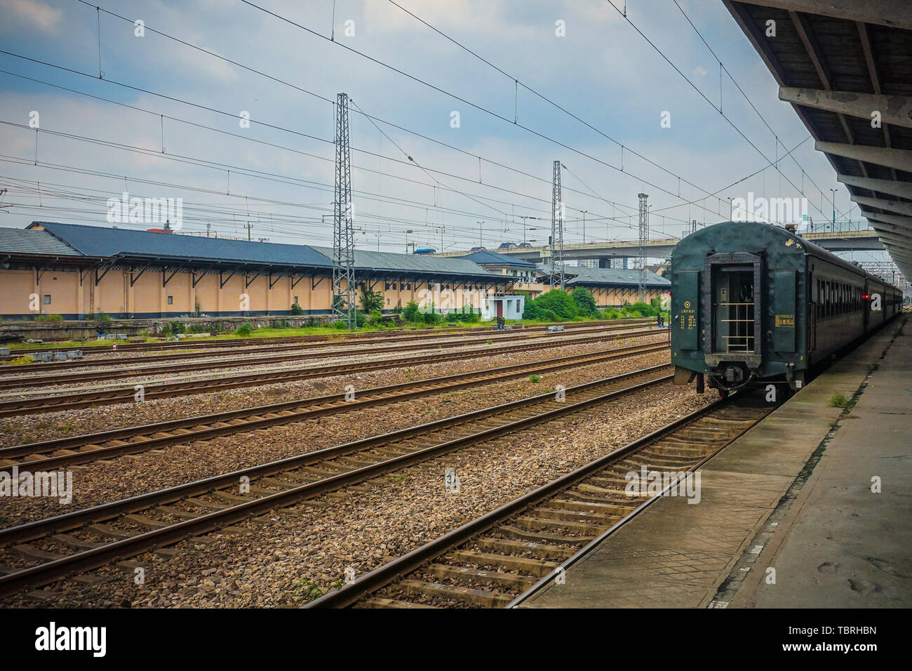 Daylight green trains hi-res stock photography and images - Alamy