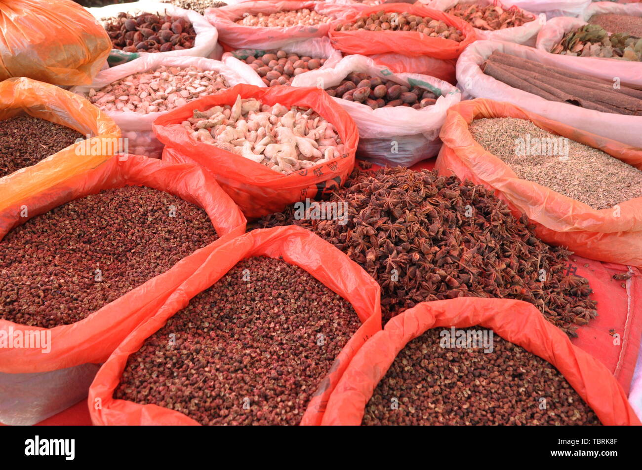 Peppers pictures hi-res stock photography and images - Alamy