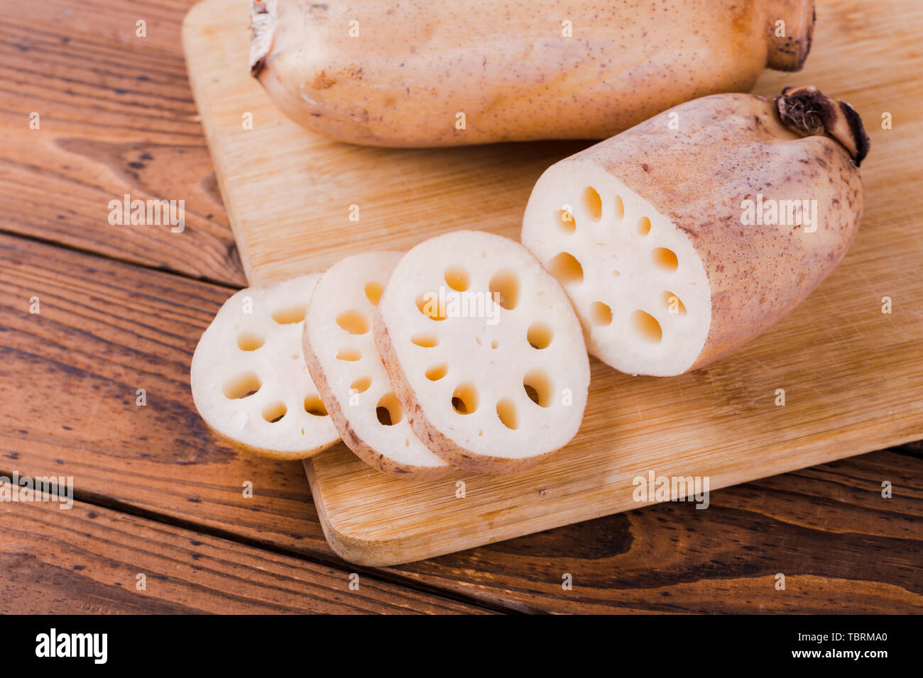 Cooking with lotus root hi-res stock photography and images - Alamy