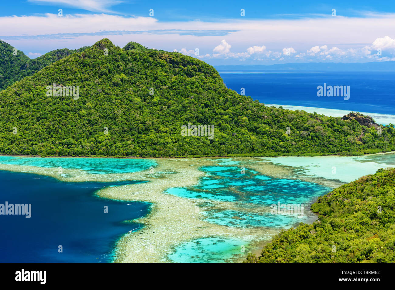 Blue sea, blue sky, island scenery Stock Photo - Alamy