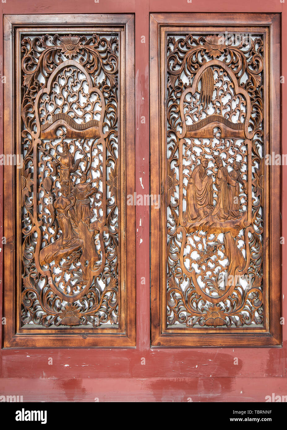 Hollowed out buildings hi-res stock photography and images - Alamy