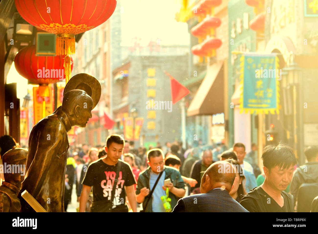 Bustling neighborhoods hi-res stock photography and images - Alamy