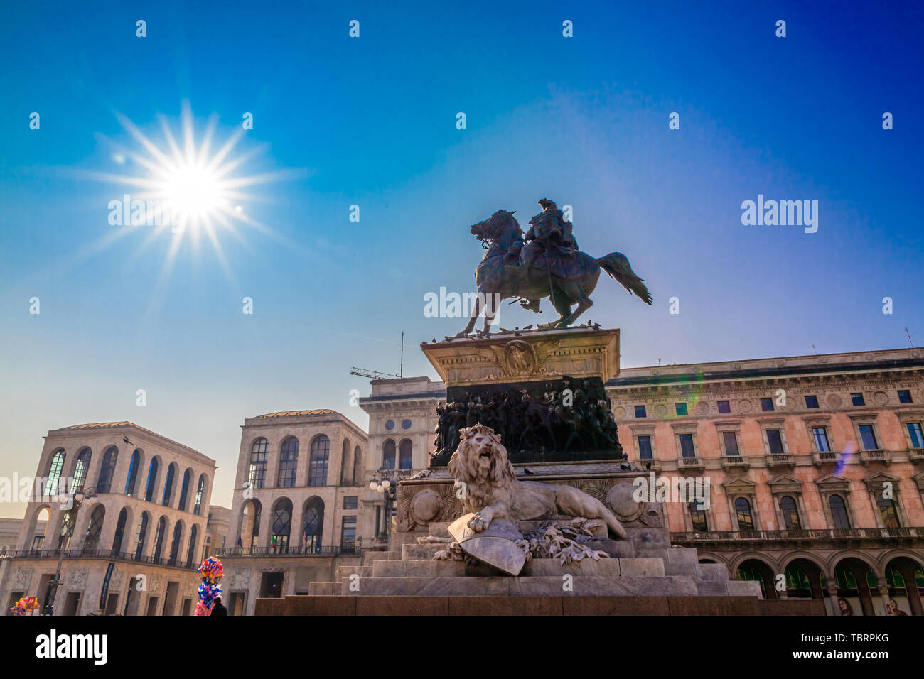 Milan squares hi-res stock photography and images - Alamy