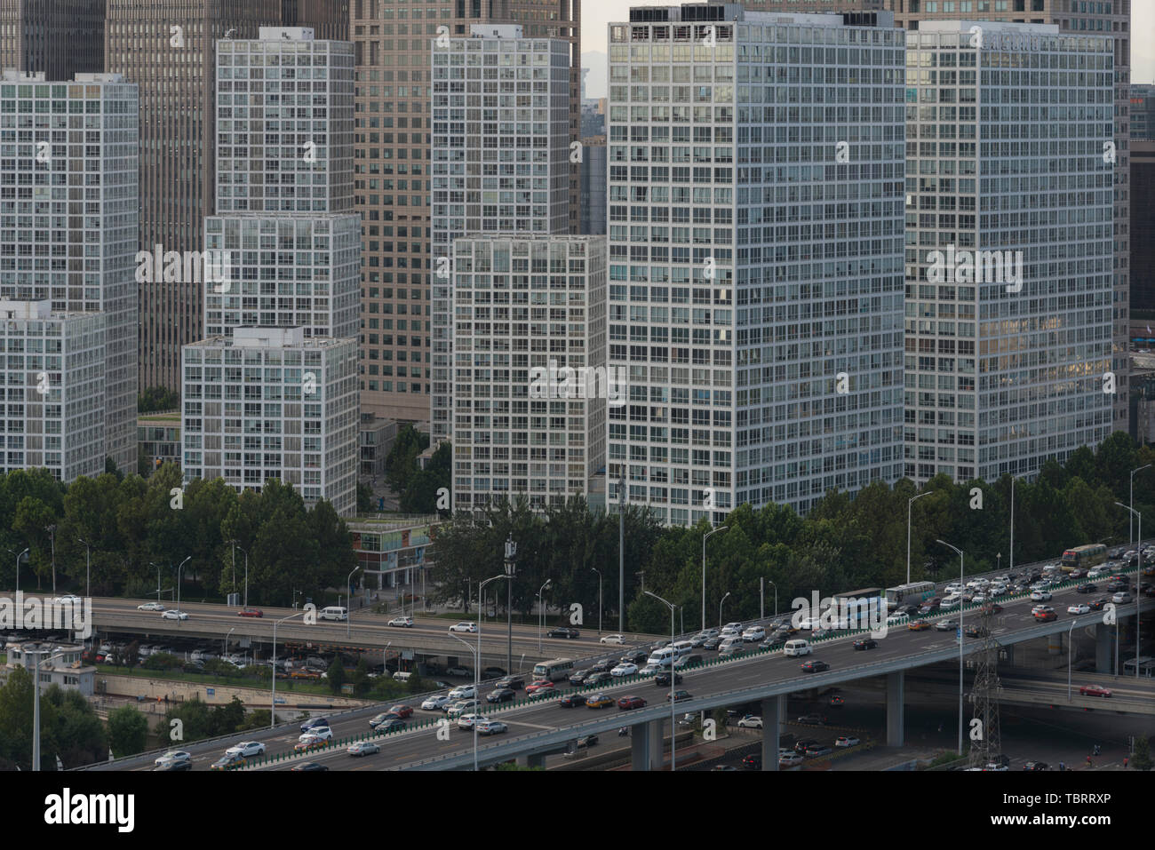 Expressways and commercial office hi-res stock photography and images ...