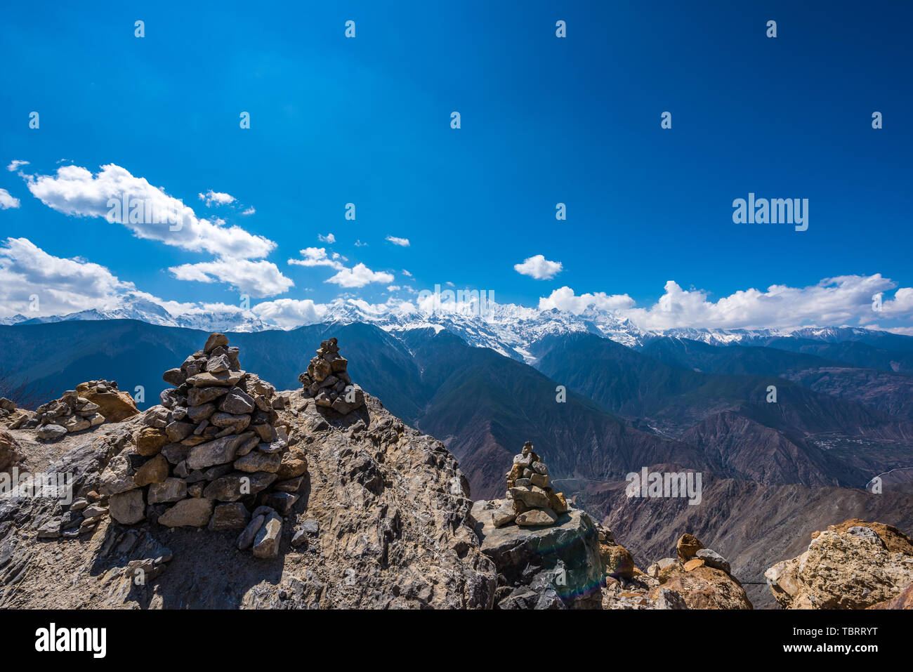 Pile of rocks in table hi-res stock photography and images - Alamy