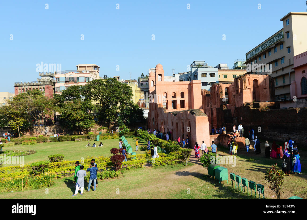 Women in lalbagh fort hi-res stock photography and images - Alamy