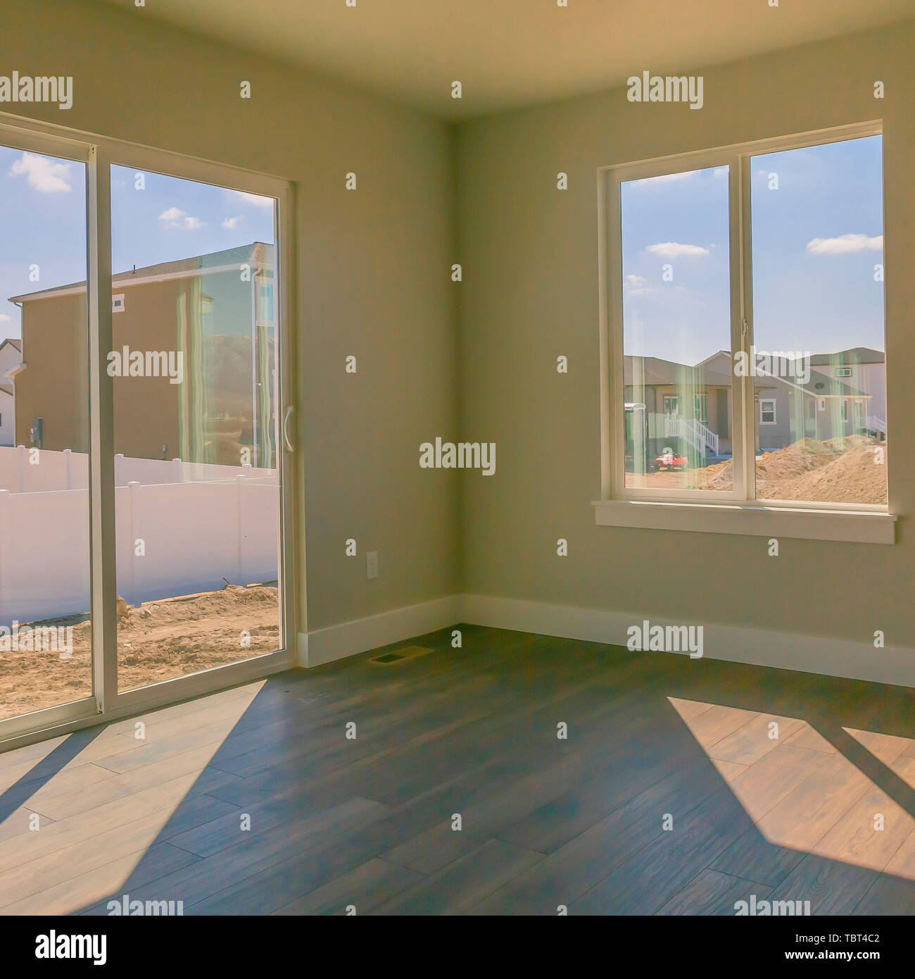 Epmty room hi-res stock photography and images - Alamy