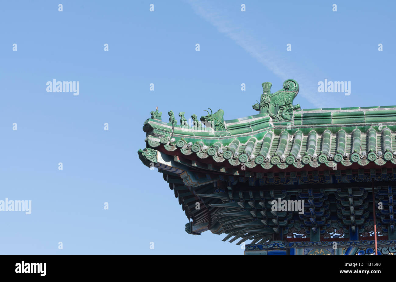 Ancient religious buildings and eaves hi-res stock photography and ...