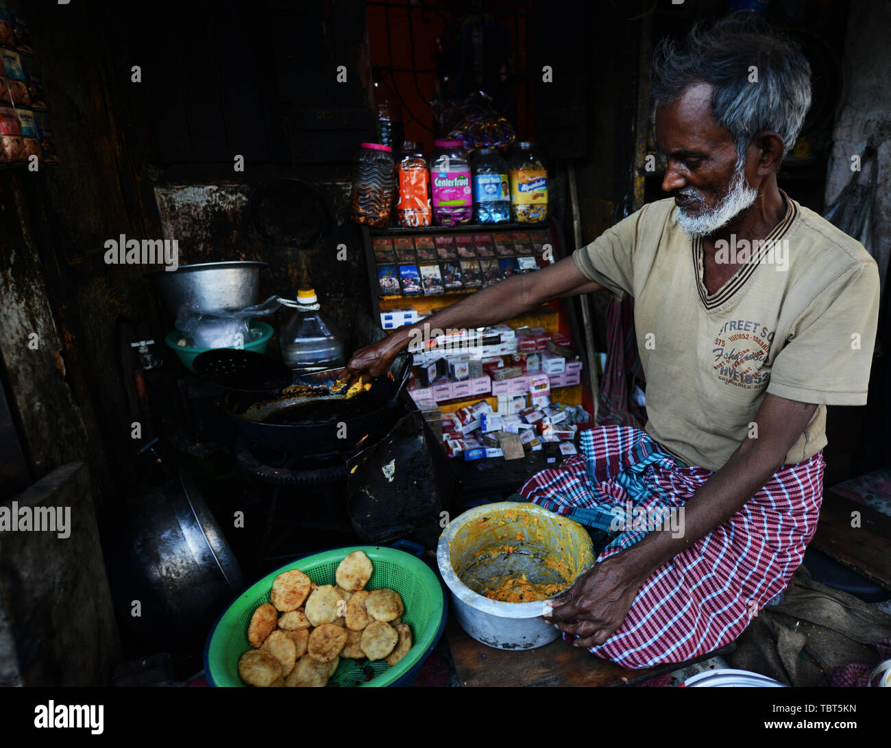 Gaja hi-res stock photography and images - Alamy