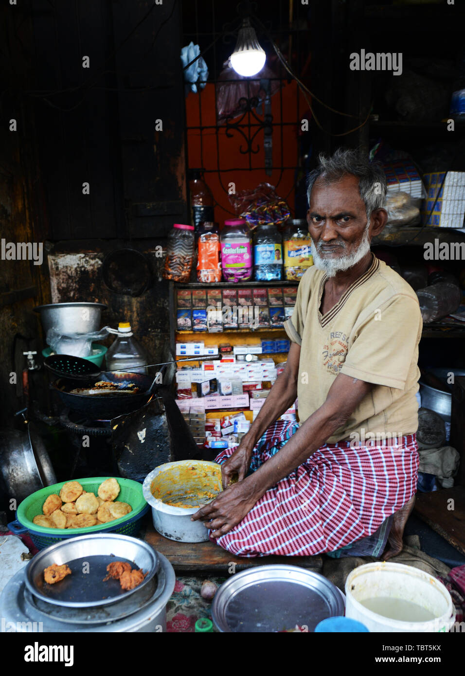 Gaja hi-res stock photography and images - Alamy