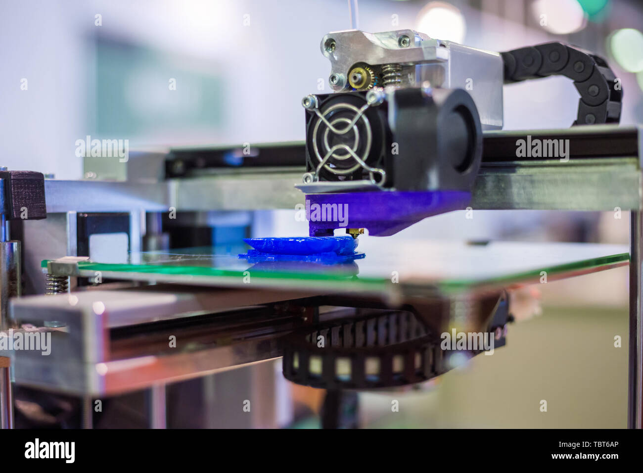 Physical hardware hi-res stock photography and images - Alamy