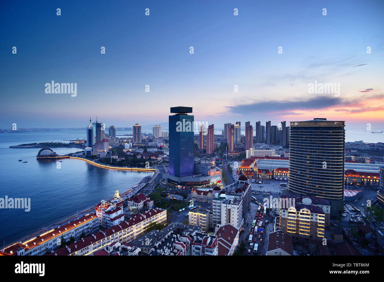 Qingdao scenery trestle bridge hi-res stock photography and images - Alamy