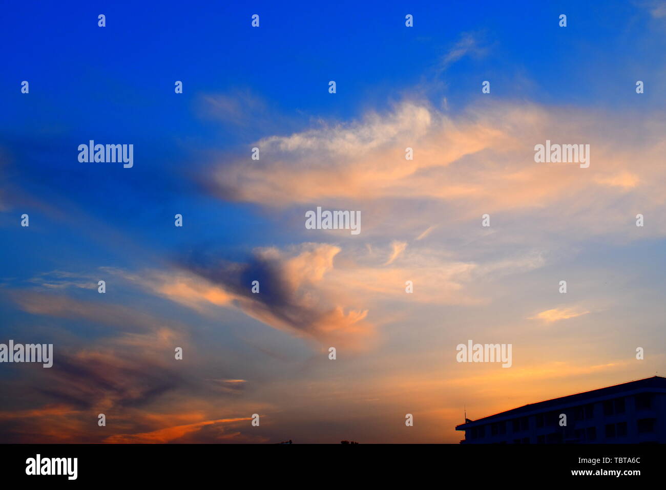 Outer space setting hi-res stock photography and images - Alamy