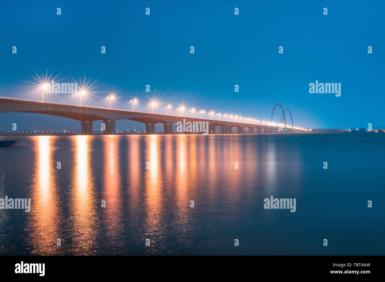 Night view of Zhijiang Bridge in Hangzhou Stock Photo - Alamy