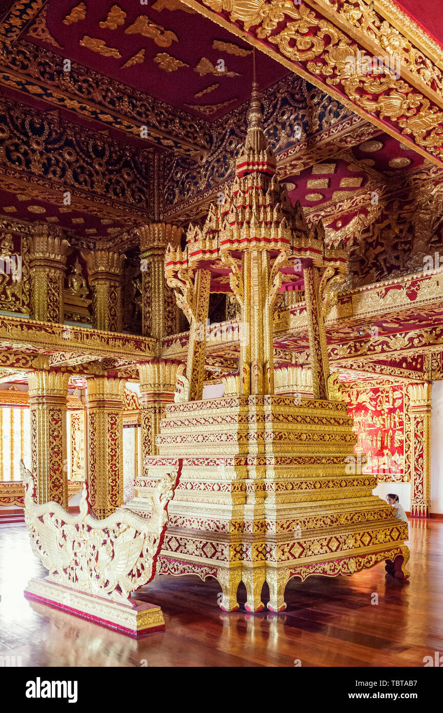 High-definition picture of the famous temple in Luang Prabang Stock ...
