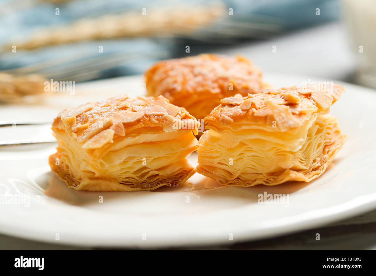Thousand layer cake hi-res stock photography and images - Alamy