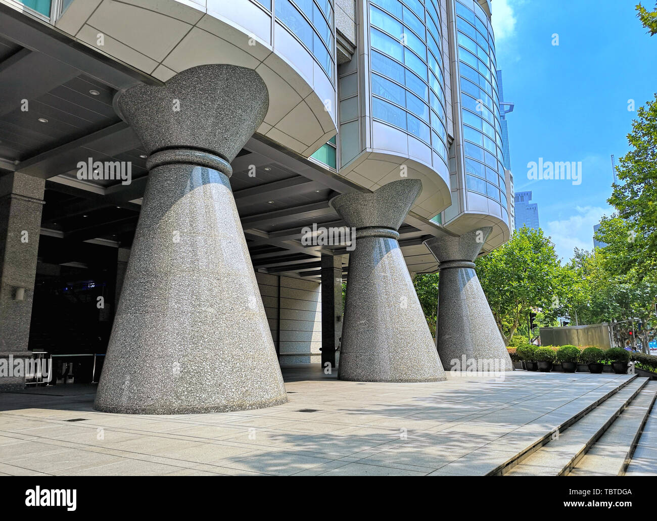 Columns giant hi-res stock photography and images - Alamy