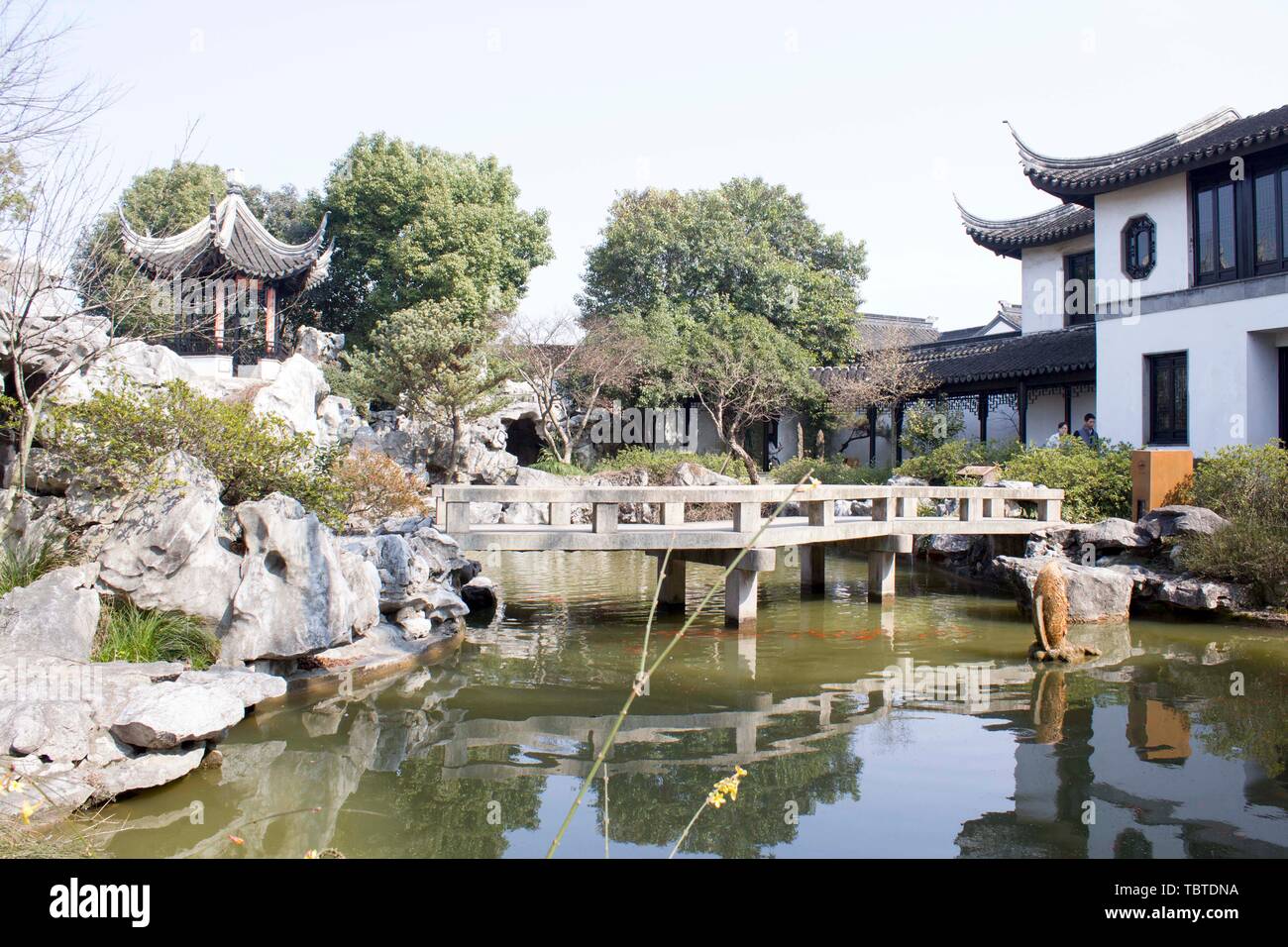 Suzhou huimu sasphemy ancient town hi-res stock photography and images ...
