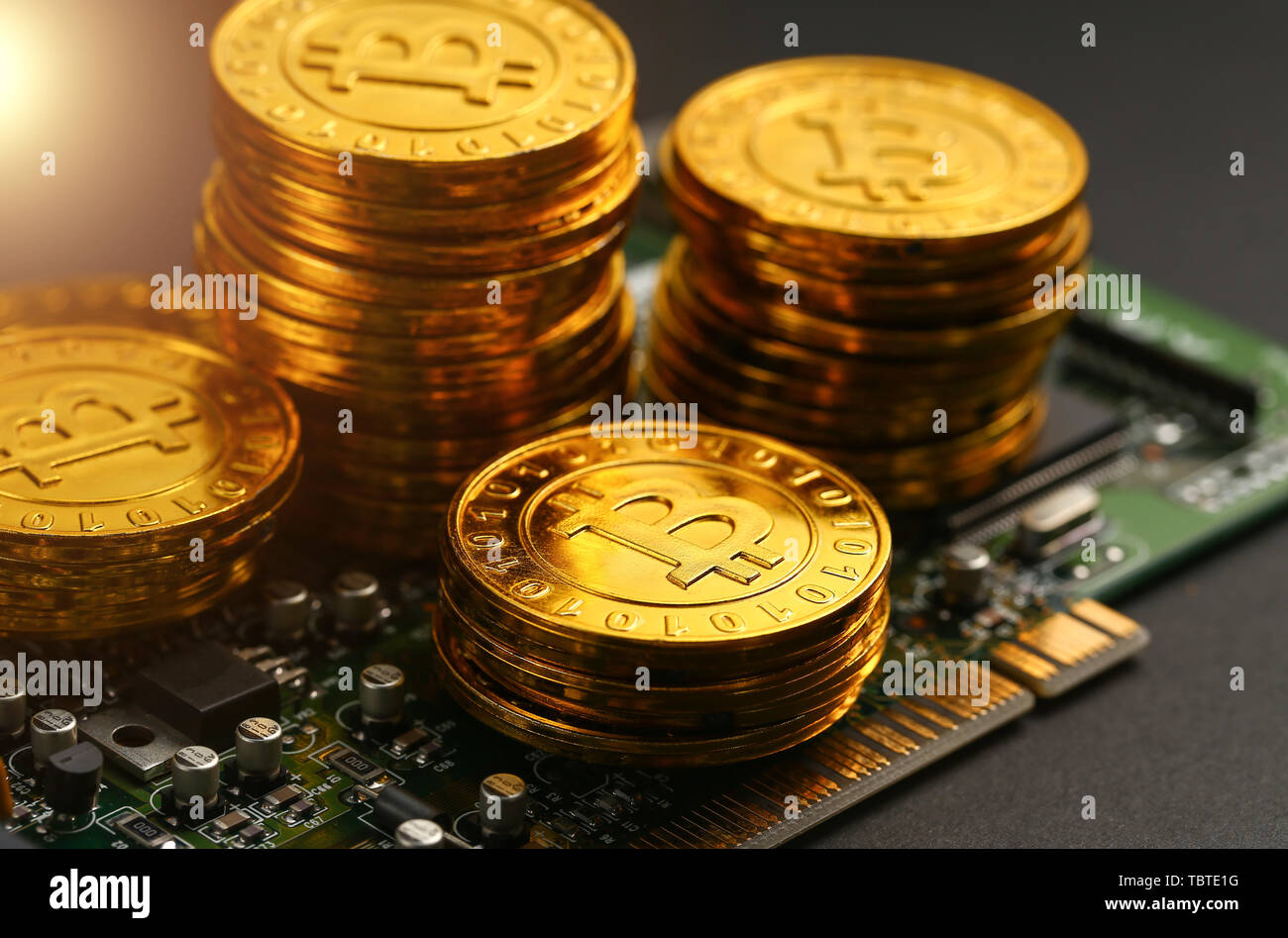 Bitcoins and circuit board hi-res stock photography and images - Alamy