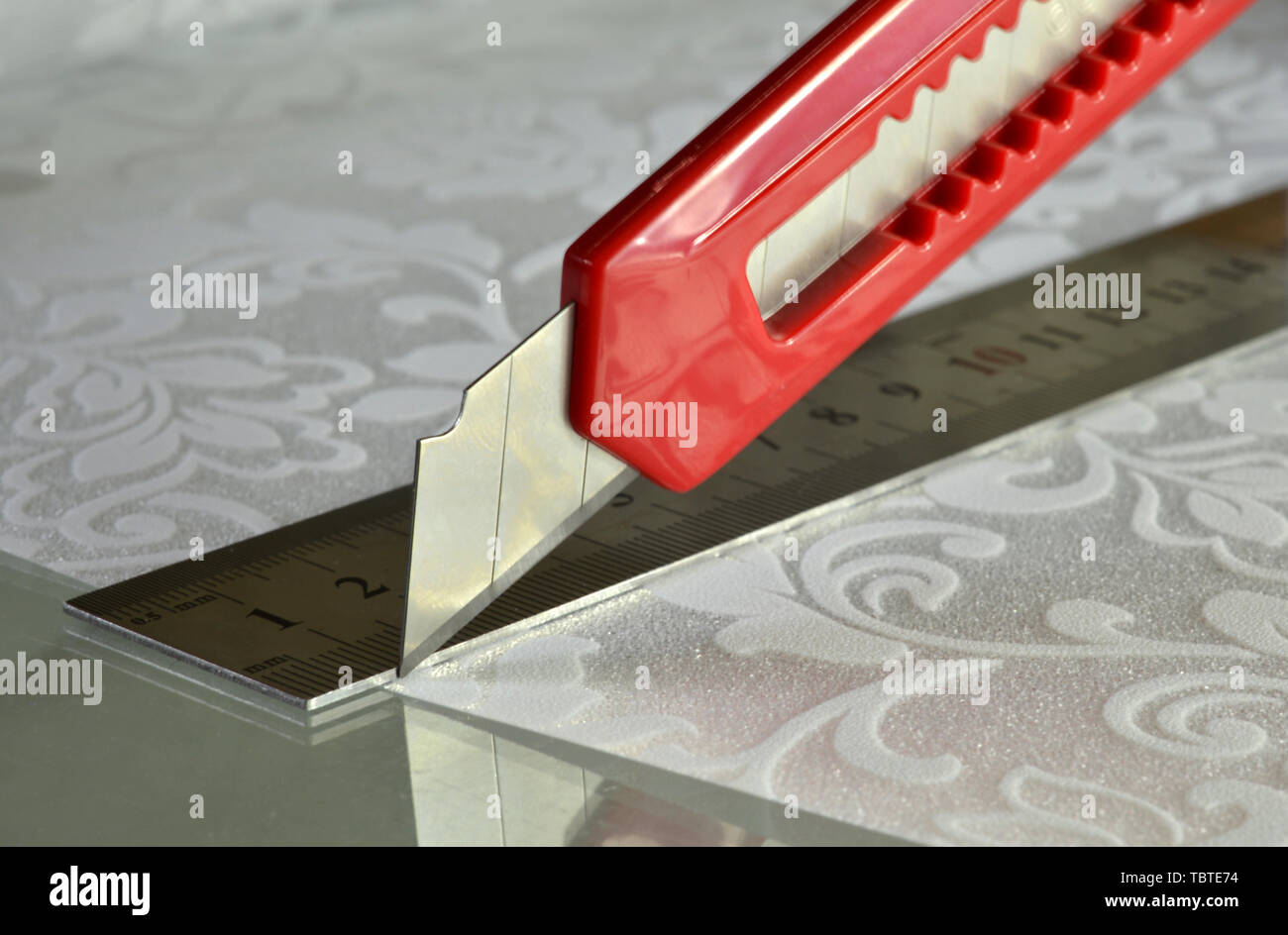 Office paper cutter hi-res stock photography and images - Alamy