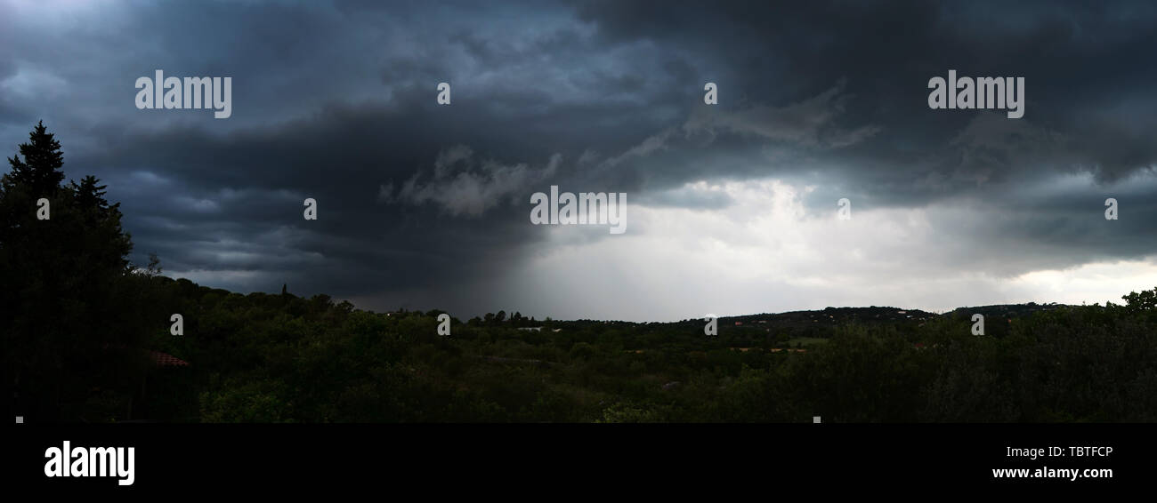 Clouds are coming hi-res stock photography and images - Alamy