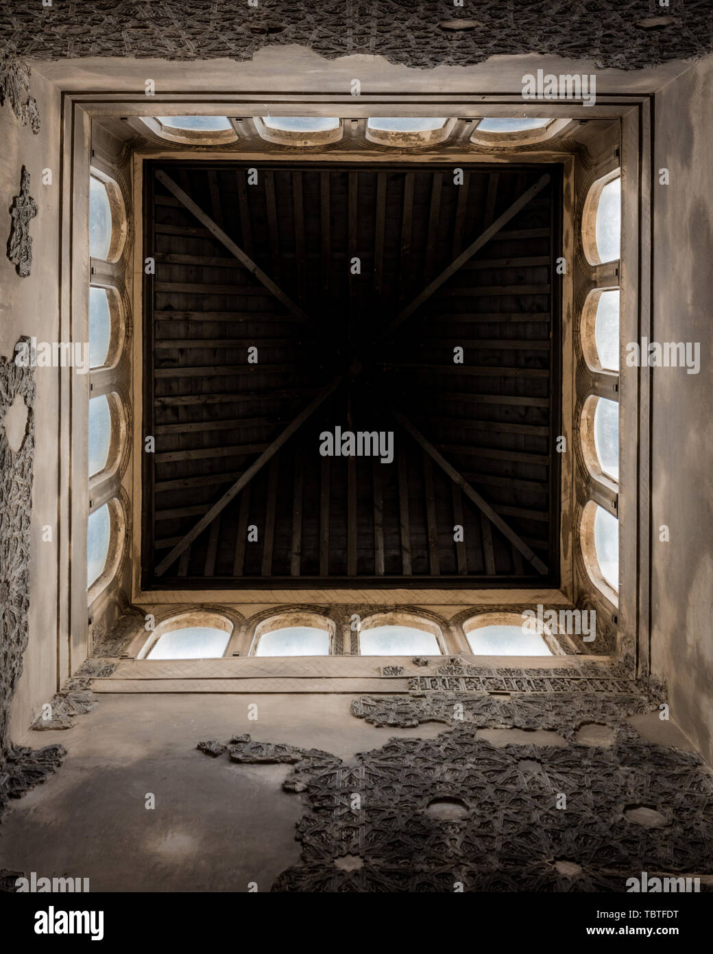 Granada alhambra ceiling hi-res stock photography and images - Alamy