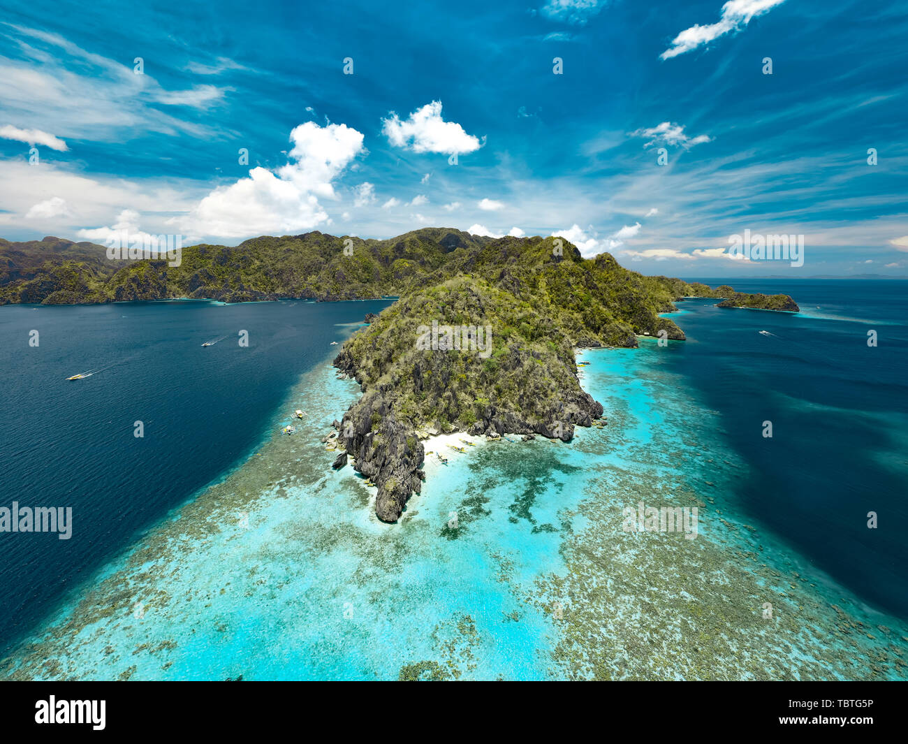 Aerial view of beautiful lagoons and limestone cliffs of Coron, Palawan ...