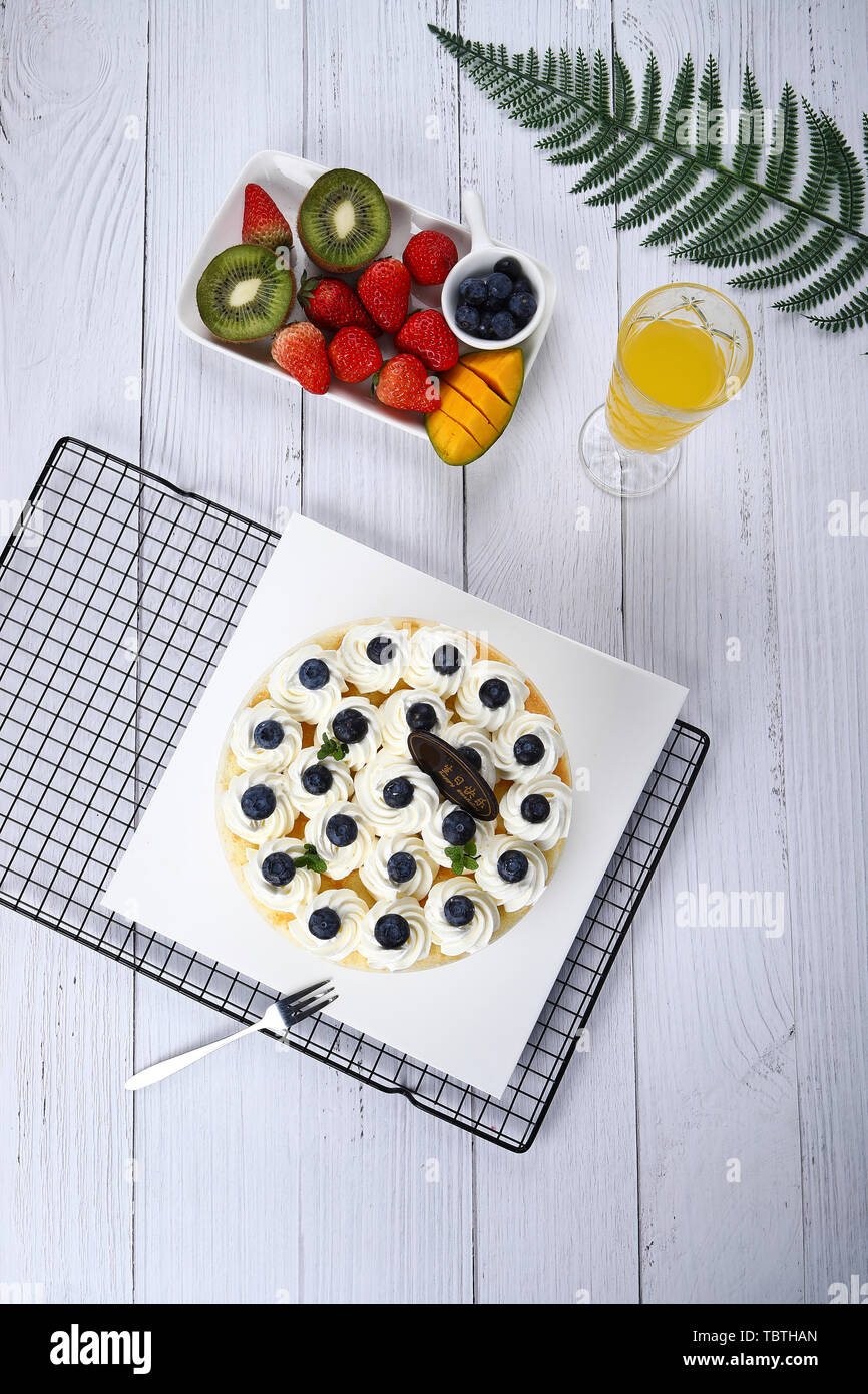 Birthday cake 8-inch sandwich cream fruit mousse baked desserts food ...